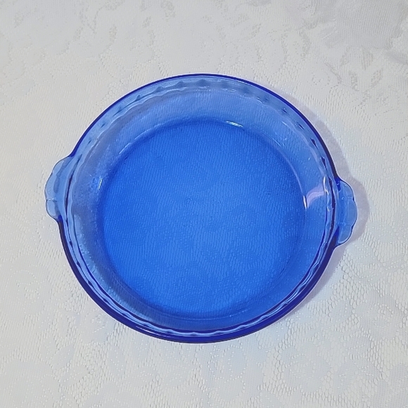 Pyrex | Kitchen | Vintage Pyrex Cobalt Blue Glass Fluted Pie Pan ...